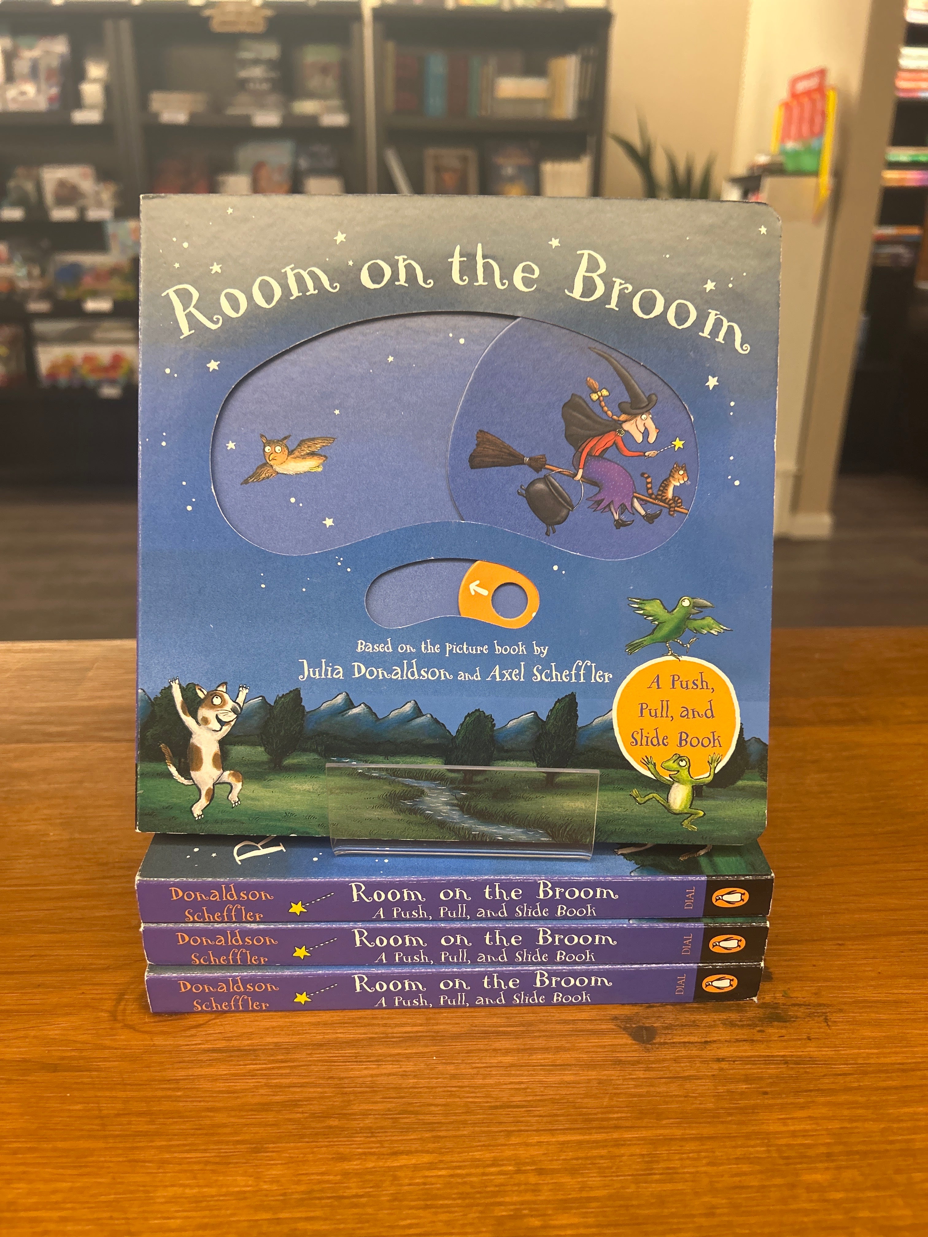 Room on the Broom Push-Pull-Slide – Curious Turtle